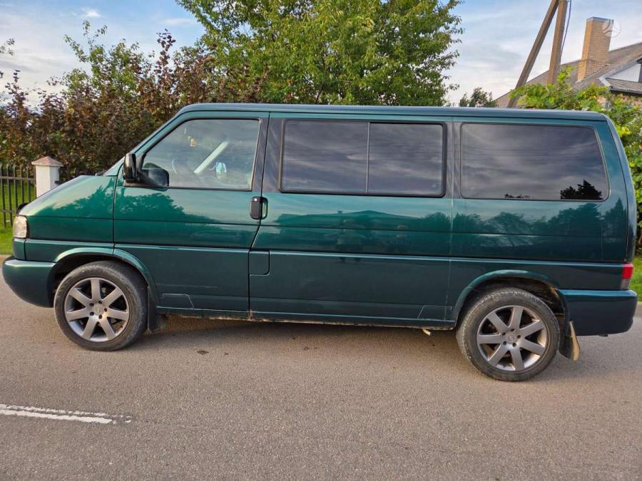 Zaļš Volkswagen Multivan 1996 Mažeikiai, ar dzinēja tilpumu 2.50 L un nobraukumu 234 tūkst. km par 4444 €, foto 4 vietnē AUTOMOTO.COM.LV