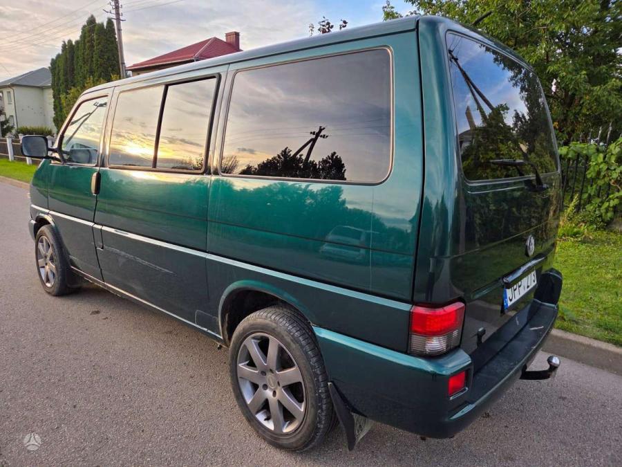 Zaļš Volkswagen Multivan 1996 Mažeikiai, ar dzinēja tilpumu 2.50 L un nobraukumu 234 tūkst. km par 4444 €, foto 7 vietnē AUTOMOTO.COM.LV