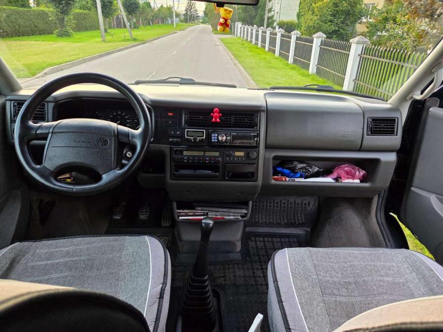 Zaļš Volkswagen Multivan 1996 Mažeikiai, ar dzinēja tilpumu 2.50 L un nobraukumu 234 tūkst. km par 4444 €, foto 11 vietnē AUTOMOTO.COM.LV
