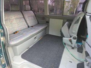 Zaļš Volkswagen Multivan 1996 Mažeikiai, ar dzinēja tilpumu 2.50 L un nobraukumu 234 tūkst. km par 4444 €, foto 14 vietnē AUTOMOTO.COM.LV