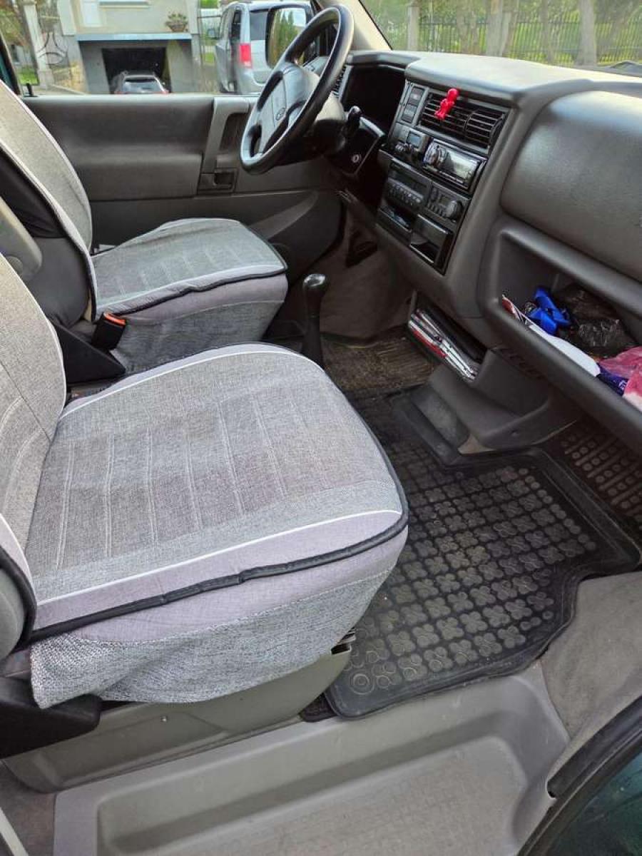 Zaļš Volkswagen Multivan 1996 Mažeikiai, ar dzinēja tilpumu 2.50 L un nobraukumu 234 tūkst. km par 4444 €, foto 16 vietnē AUTOMOTO.COM.LV