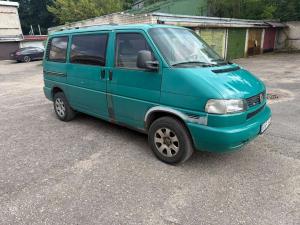 Green Volkswagen Multivan 1997 in Kaunas, with an engine capacity of 2.50 L and mileage of 263 thousand km for 2800 €, photo 3 on AUTOMOTO.COM.LV