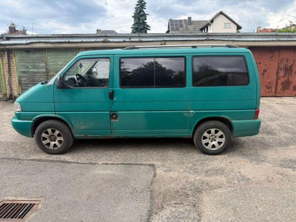 Зеленый Фольксваген Мультиван 1997 в Каунас, объемом двигателя 2.50 л и пробегом 263 тыс. км за 2800 €, фото 9 на AUTOMOTO.COM.LV