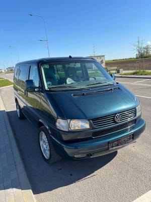 Green Volkswagen Multivan 2003 in Marijampole, with an engine capacity of 2.50 L and mileage of 400 thousand km for 7000 €, photo  on AUTOMOTO.COM.LV