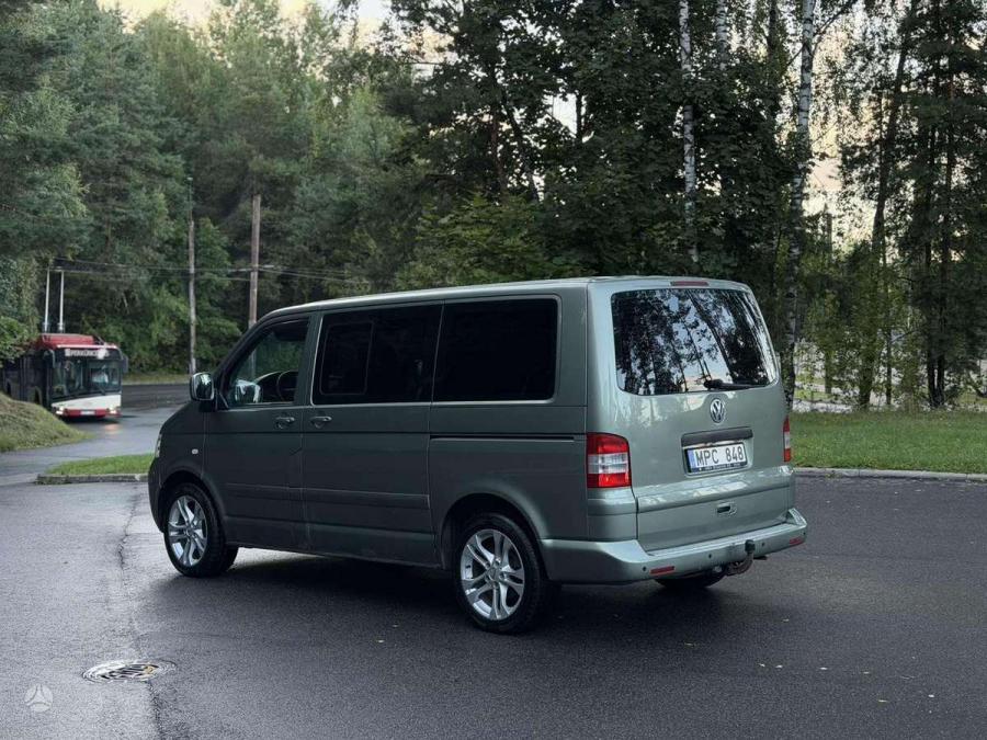 Zaļš Volkswagen Multivan 2004 Viļņa, ar dzinēja tilpumu 1.90 L un nobraukumu 454 tūkst. km par 6750 €, foto 3 vietnē AUTOMOTO.COM.LV