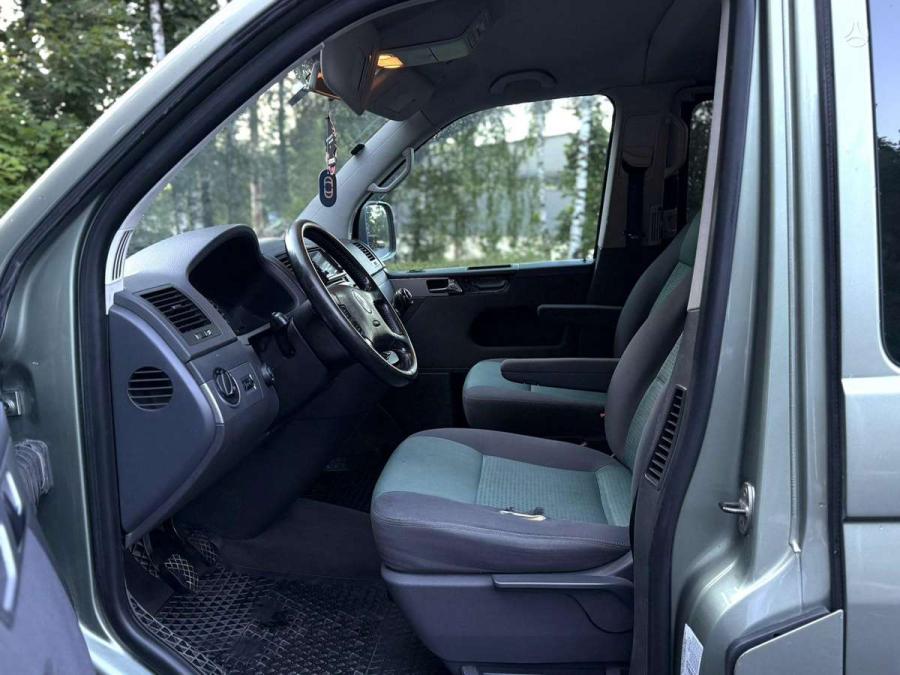 Zaļš Volkswagen Multivan 2004 Viļņa, ar dzinēja tilpumu 1.90 L un nobraukumu 454 tūkst. km par 6750 €, foto 10 vietnē AUTOMOTO.COM.LV