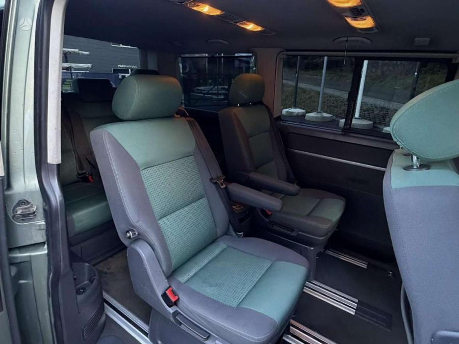 Zaļš Volkswagen Multivan 2004 Viļņa, ar dzinēja tilpumu 1.90 L un nobraukumu 454 tūkst. km par 6750 €, foto 15 vietnē AUTOMOTO.COM.LV