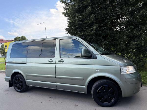 Green Volkswagen Multivan 2005 in Kaunas, with an engine capacity of 2.50 L and mileage of 415 thousand km for 6500 €, photo 2 on AUTOMOTO.COM.LV