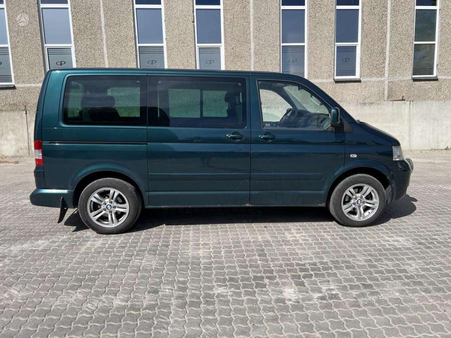 Green Volkswagen Multivan 2008 in Telschi, with an engine capacity of 2.50 L and mileage of 330 thousand km for 5999 €, photo 8 on AUTOMOTO.COM.LV