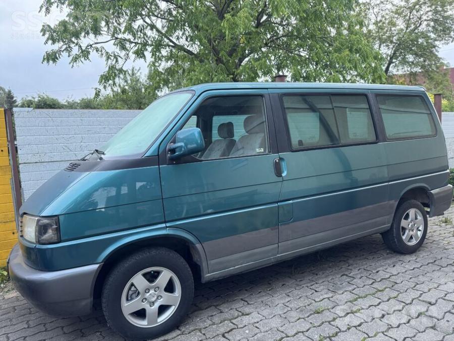 Zaļš Volkswagen Multivan 1994 Rīga, ar dzinēja tilpumu 2.40 L un nobraukumu 350 tūkst. km par 1400 €, foto 1 vietnē AUTOMOTO.COM.LV