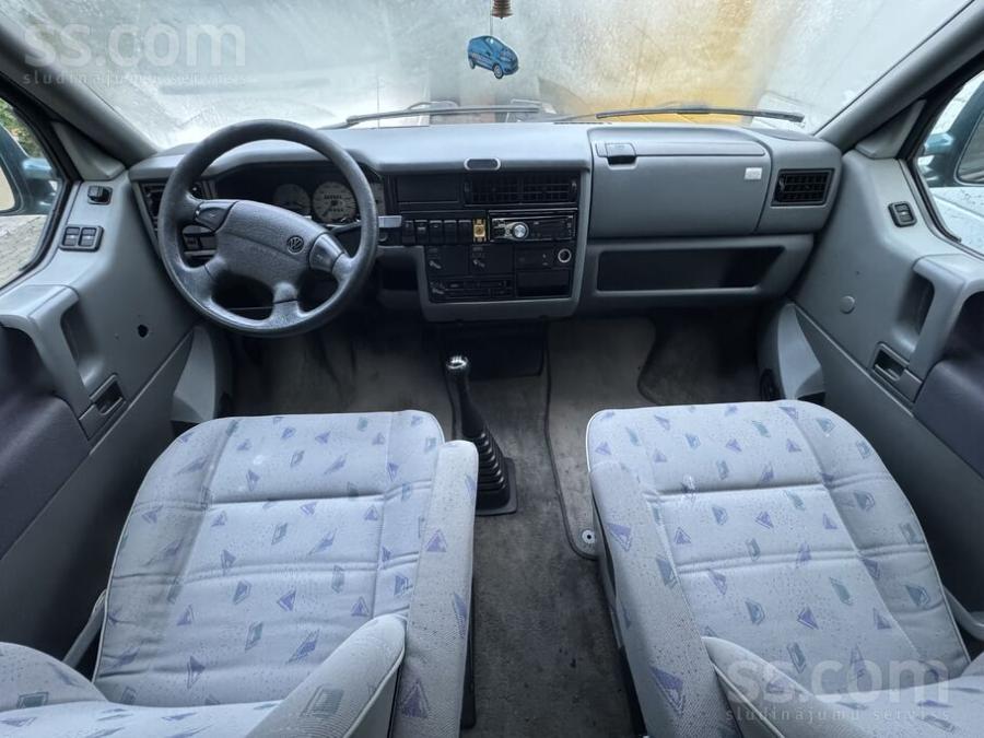 Zaļš Volkswagen Multivan 1994 Rīga, ar dzinēja tilpumu 2.40 L un nobraukumu 350 tūkst. km par 1400 €, foto 7 vietnē AUTOMOTO.COM.LV