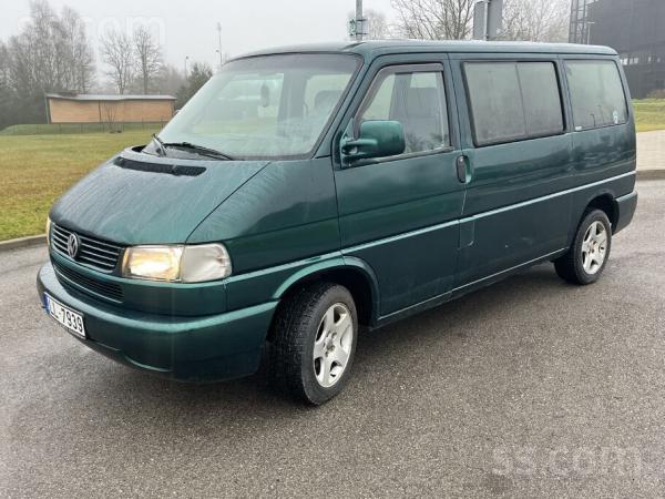 Zaļš Volkswagen Multivan 1996 Cēsis, ar dzinēja tilpumu 2.50 L un nobraukumu 802 tūkst. km par 3250 €, foto 1 vietnē AUTOMOTO.COM.LV