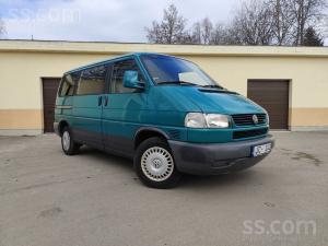 Green Volkswagen Multivan 1996 in Rezekne, with an engine capacity of 2.50 L and mileage of 412 thousand km for 3700 €, photo 5 on AUTOMOTO.COM.LV