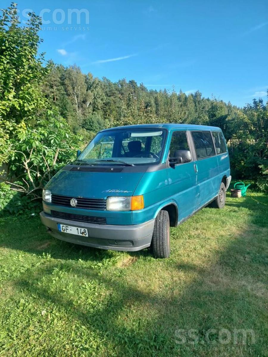 Green Volkswagen Multivan 1996 in Tukums, with an engine capacity of 1.90 L and mileage of 482 thousand km for 2750 €, photo 1 on AUTOMOTO.COM.LV