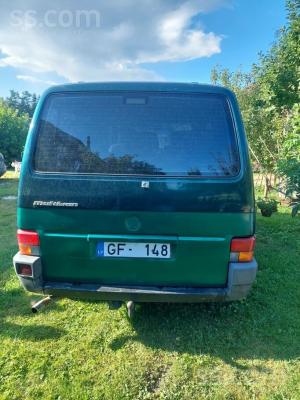 Green Volkswagen Multivan 1996 in Tukums, with an engine capacity of 1.90 L and mileage of 482 thousand km for 2750 €, photo 3 on AUTOMOTO.COM.LV