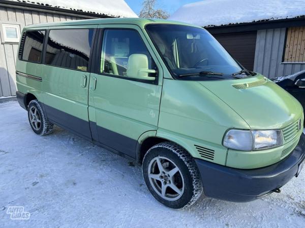 Green Volkswagen Multivan 1997 in Vilnius, with an engine capacity of 2.50 L and mileage of 326 thousand km for 4999 €, photo 2 on AUTOMOTO.COM.LV