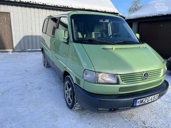 Green Volkswagen Multivan 1997 in Vilnius, with an engine capacity of 2.50 L and mileage of 326 thousand km for 4999 €, photo 3 on AUTOMOTO.COM.LV