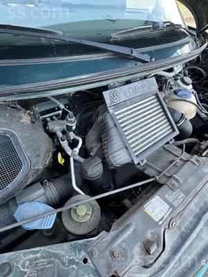 Zaļš Volkswagen Multivan 1997 Dobele, ar dzinēja tilpumu 2.50 L un nobraukumu 430 tūkst. km par 1400 €, foto 8 vietnē AUTOMOTO.COM.LV