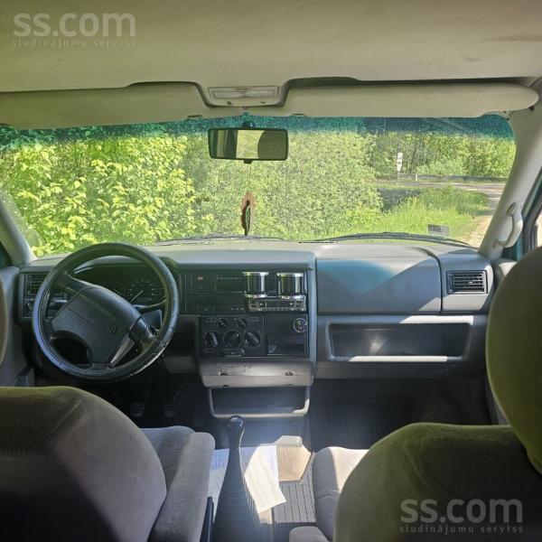 Zaļš Volkswagen Multivan 1997 Jelgava, ar dzinēja tilpumu 2.50 L un nobraukumu 522 tūkst. km par 4500 €, foto 7 vietnē AUTOMOTO.COM.LV