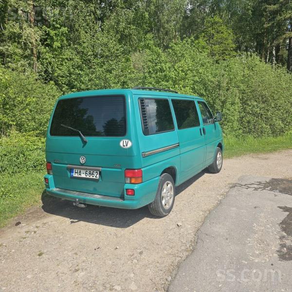 Zaļš Volkswagen Multivan 1997 Jelgava, ar dzinēja tilpumu 2.50 L un nobraukumu 522 tūkst. km par 4500 €, foto 10 vietnē AUTOMOTO.COM.LV