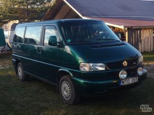 Green Volkswagen Multivan 1998 in Akmene, with an engine capacity of 2.50 L and mileage of 407 thousand km for 5250 €, photo 5 on AUTOMOTO.COM.LV