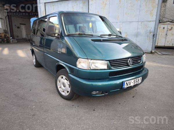 Зеленый Фольксваген Мультиван 1998 в Рига, объемом двигателя 2.50 л и пробегом 490 тыс. км за 3900 €, фото 1 на AUTOMOTO.COM.LV