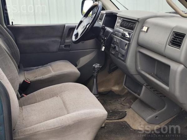 Zaļš Volkswagen Multivan 1998 Ogre, ar dzinēja tilpumu 1.90 L un nobraukumu 414 tūkst. km par 2500 €, foto 6 vietnē AUTOMOTO.COM.LV