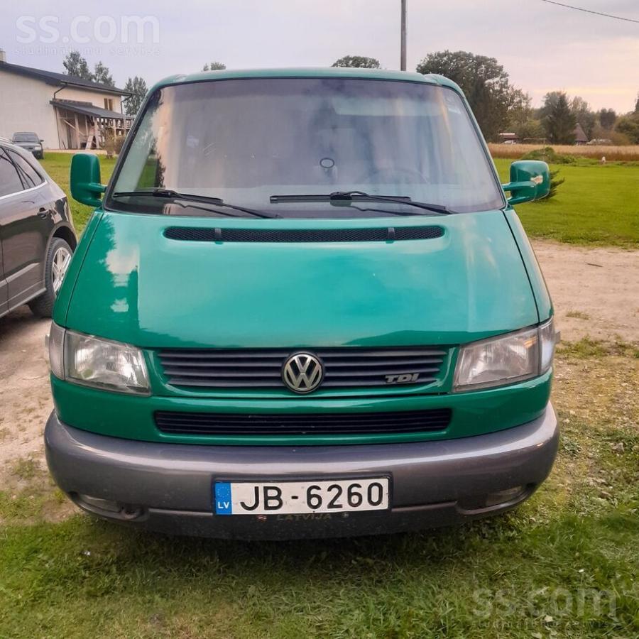 Zaļš Volkswagen Multivan 1998 Rīga, ar dzinēja tilpumu 2.50 L un nobraukumu 377 tūkst. km par 9000 €, foto 3 vietnē AUTOMOTO.COM.LV