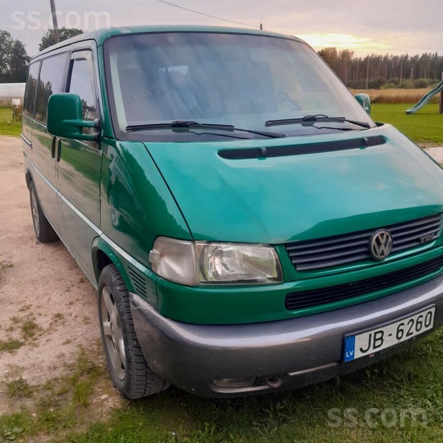 Zaļš Volkswagen Multivan 1998 Rīga, ar dzinēja tilpumu 2.50 L un nobraukumu 377 tūkst. km par 9000 €, foto 4 vietnē AUTOMOTO.COM.LV
