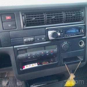 Zaļš Volkswagen Multivan 1998 Rīga, ar dzinēja tilpumu 2.50 L un nobraukumu 377 tūkst. km par 9000 €, foto 5 vietnē AUTOMOTO.COM.LV