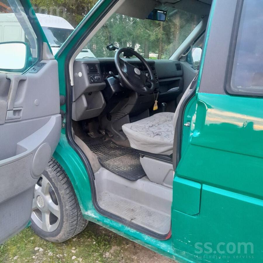 Zaļš Volkswagen Multivan 1998 Rīga, ar dzinēja tilpumu 2.50 L un nobraukumu 377 tūkst. km par 9000 €, foto 6 vietnē AUTOMOTO.COM.LV