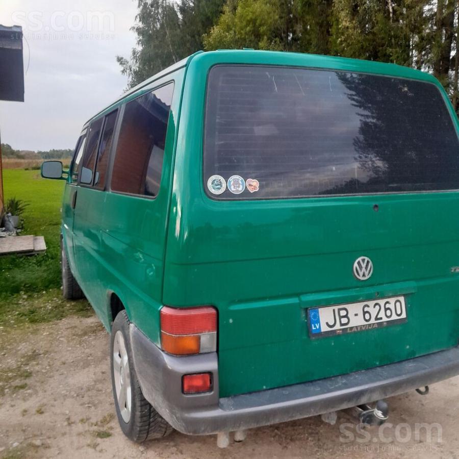 Zaļš Volkswagen Multivan 1998 Rīga, ar dzinēja tilpumu 2.50 L un nobraukumu 377 tūkst. km par 9000 €, foto 8 vietnē AUTOMOTO.COM.LV