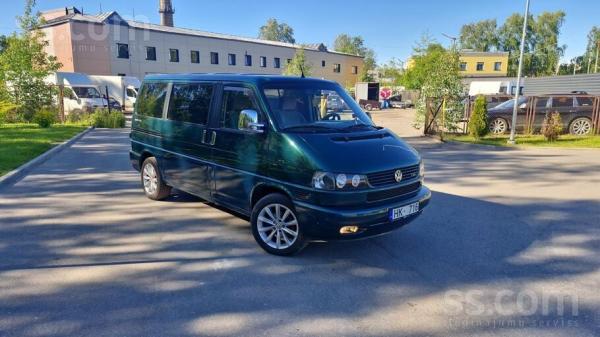 Volkswagen Multivan 1999 in Riga on AUTOMOTO.COM.LV Green Volkswagen Multivan 1999 in Riga, with an engine capacity of 2.50 L and mileage of 378 thousand km for 8500 €, photo 4 on AUTOMOTO.COM.LV