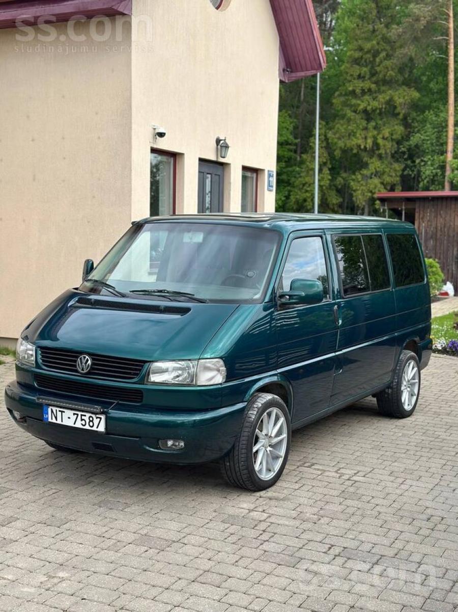 Zaļš Volkswagen Multivan 2000 Valmiera, ar dzinēja tilpumu 2.50 L un nobraukumu 410 tūkst. km par 17450 €, foto 1 vietnē AUTOMOTO.COM.LV