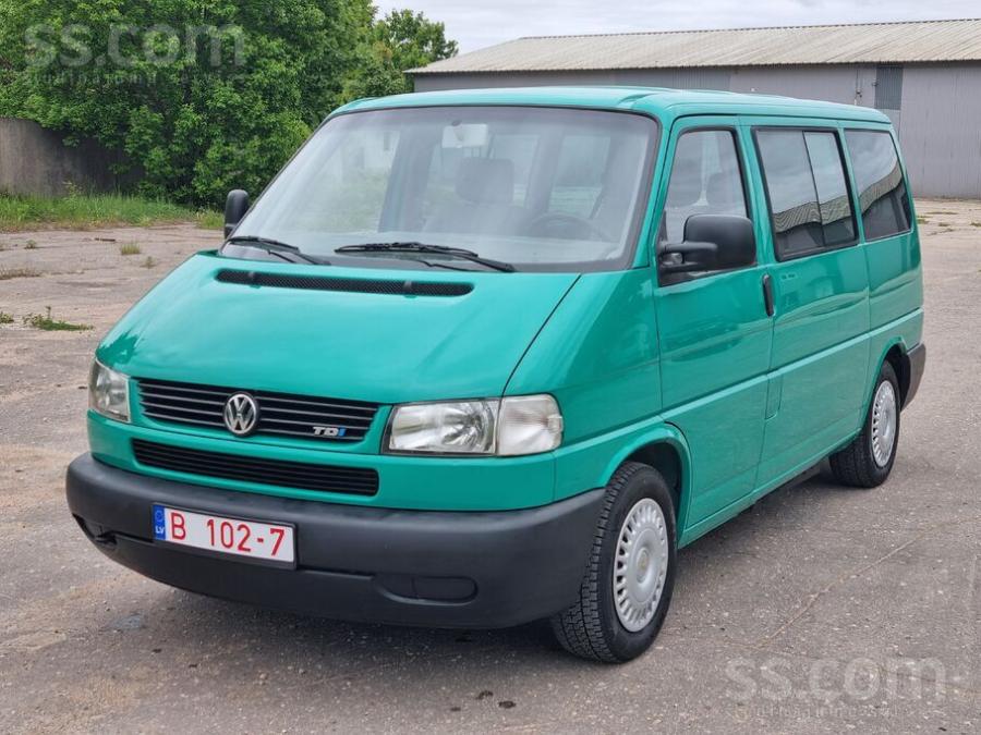 Green Volkswagen Multivan 2000 in Ogre, with an engine capacity of 2.50 L and mileage of 222 thousand km for 7350 €, photo 1 on AUTOMOTO.COM.LV