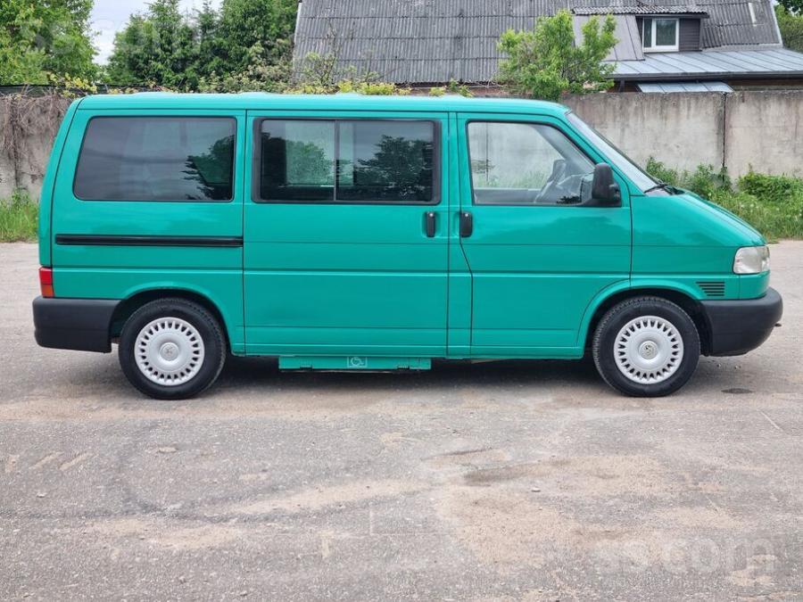 Green Volkswagen Multivan 2000 in Ogre, with an engine capacity of 2.50 L and mileage of 222 thousand km for 7350 €, photo 5 on AUTOMOTO.COM.LV