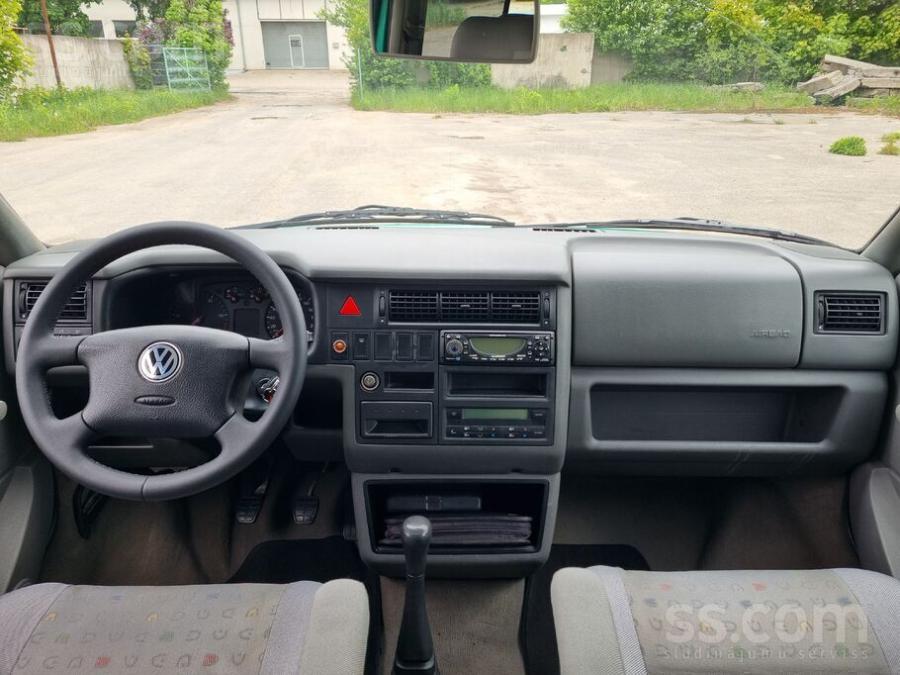 Green Volkswagen Multivan 2000 in Ogre, with an engine capacity of 2.50 L and mileage of 222 thousand km for 7350 €, photo 17 on AUTOMOTO.COM.LV