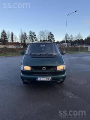 Green Volkswagen Multivan 2000 in Riga, with an engine capacity of 2.50 L and mileage of 359 thousand km for 3200 €, photo  on AUTOMOTO.COM.LV