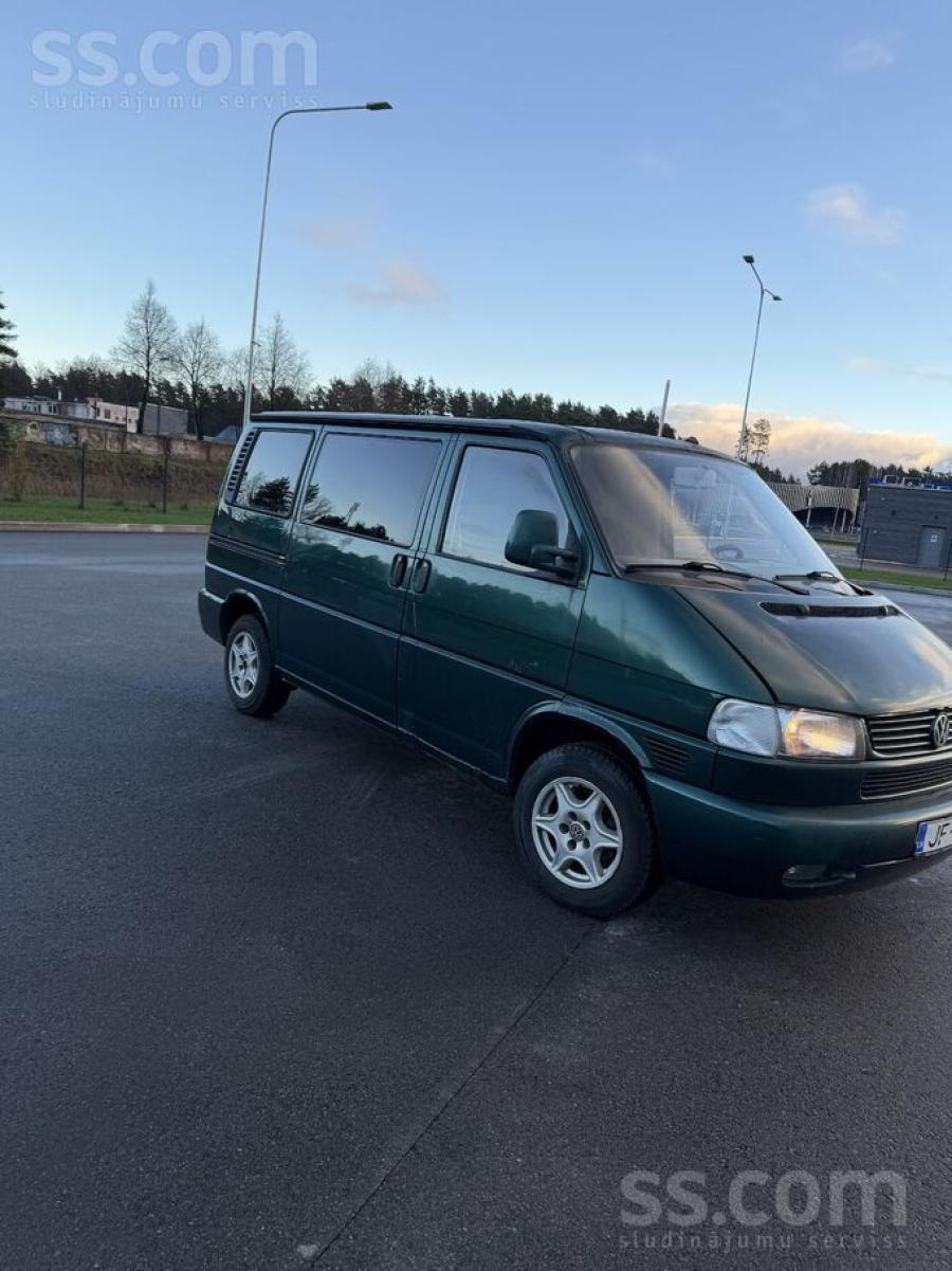 Green Volkswagen Multivan 2000 in Riga, with an engine capacity of 2.50 L and mileage of 359 thousand km for 3200 €, photo 3 on AUTOMOTO.COM.LV