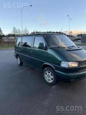 Green Volkswagen Multivan 2000 in Riga, with an engine capacity of 2.50 L and mileage of 359 thousand km for 3200 €, photo 4 on AUTOMOTO.COM.LV