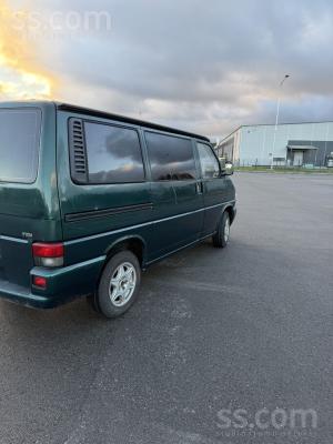 Green Volkswagen Multivan 2000 in Riga, with an engine capacity of 2.50 L and mileage of 359 thousand km for 3200 €, photo 5 on AUTOMOTO.COM.LV