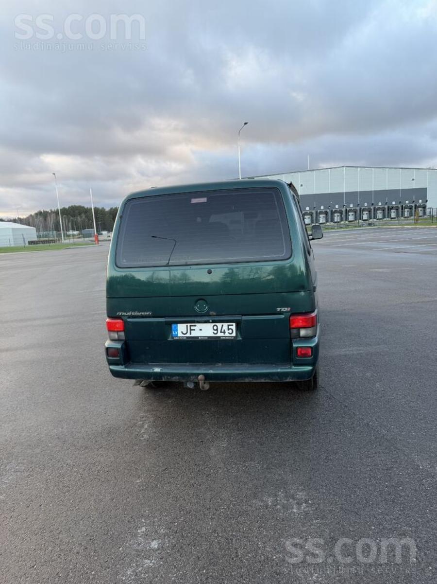Green Volkswagen Multivan 2000 in Riga, with an engine capacity of 2.50 L and mileage of 359 thousand km for 3200 €, photo 6 on AUTOMOTO.COM.LV