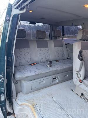 Green Volkswagen Multivan 2000 in Riga, with an engine capacity of 2.50 L and mileage of 359 thousand km for 3200 €, photo 8 on AUTOMOTO.COM.LV