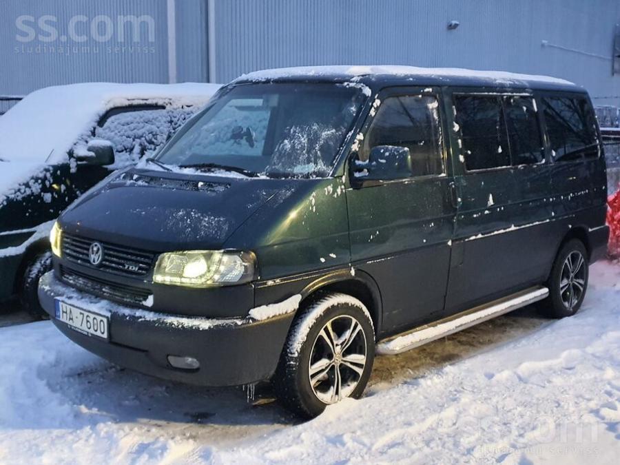 Green Volkswagen Multivan 2001 in Riga, with an engine capacity of 2.50 L and mileage of 335 thousand km for 6000 €, photo 7 on AUTOMOTO.COM.LV