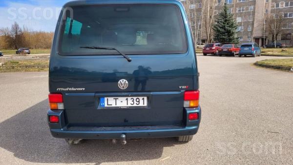 Zaļš Volkswagen Multivan 2002 Daugavpils, ar dzinēja tilpumu 2.50 L un nobraukumu 317 tūkst. km par 9100 €, foto 5 vietnē AUTOMOTO.COM.LV