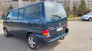 Zaļš Volkswagen Multivan 2002 Daugavpils, ar dzinēja tilpumu 2.50 L un nobraukumu 317 tūkst. km par 9100 €, foto 7 vietnē AUTOMOTO.COM.LV