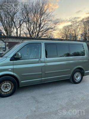 Green Volkswagen Multivan 2004 in Riga, with an engine capacity of 2.50 L and mileage of 410 thousand km for 6200 €, photo 3 on AUTOMOTO.COM.LV