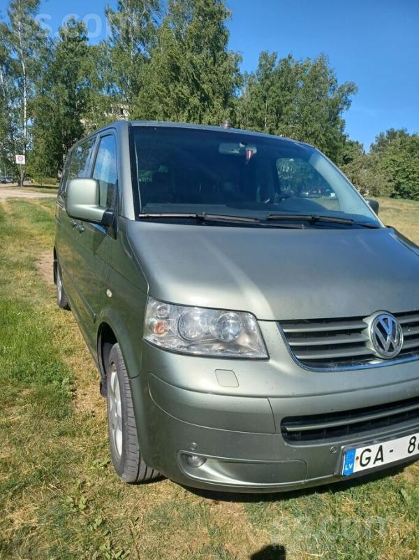 Zaļš Volkswagen Multivan 2004 Rīga, ar dzinēja tilpumu 2.50 L un nobraukumu 422 tūkst. km par 5500 €, foto 2 vietnē AUTOMOTO.COM.LV