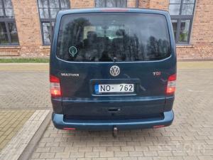 Green Volkswagen Multivan 2005 in Bauska, with an engine capacity of 2.50 L and mileage of 395 thousand km for 5300 €, photo 8 on AUTOMOTO.COM.LV