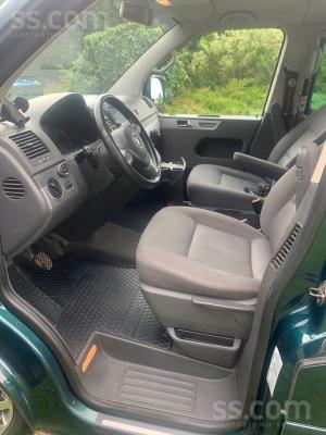 Green Volkswagen Multivan 2005 in Bauska, with an engine capacity of 2.50 L and mileage of 395 thousand km for 5300 €, photo 12 on AUTOMOTO.COM.LV